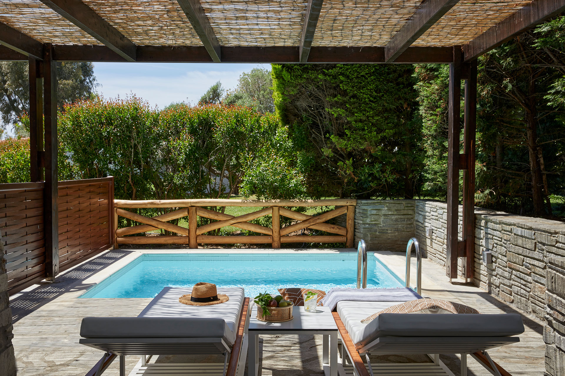 Luxury Rooms, Suites & Bungalows in Halkidiki | Eagles Palace